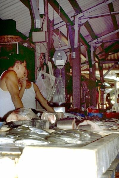 Nostalgic Coloured Photos of Lim Tua Tow Market | Remember Singapore