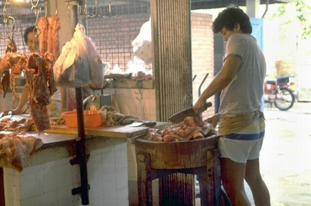 Nostalgic Coloured Photos of Lim Tua Tow Market | Remember Singapore