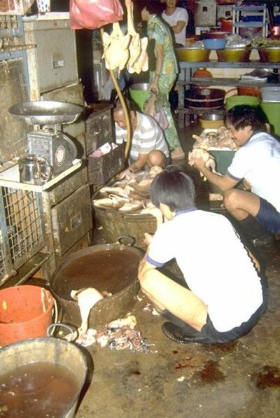 Nostalgic Coloured Photos of Lim Tua Tow Market | Remember Singapore