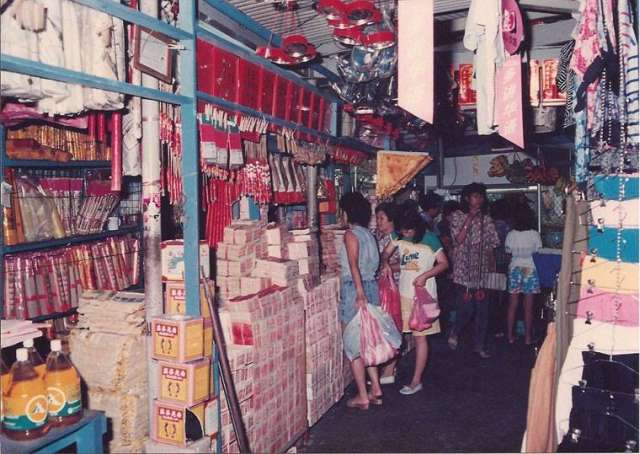 Nostalgic Coloured Photos of Former Seng Poh Road Market | Remember ...